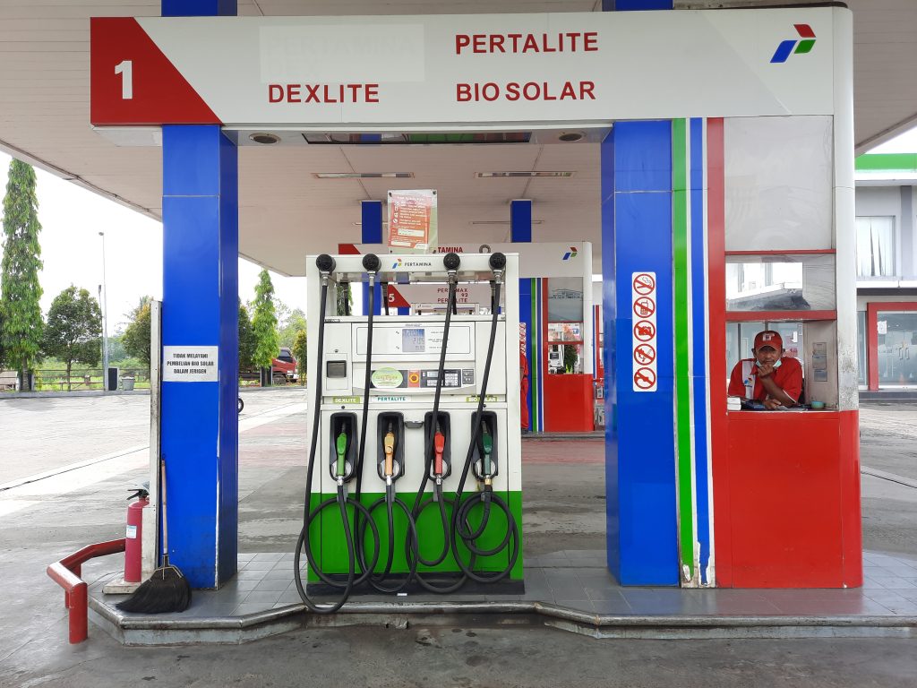 Pertamina officially implements the use of barcodes for subsidised ...