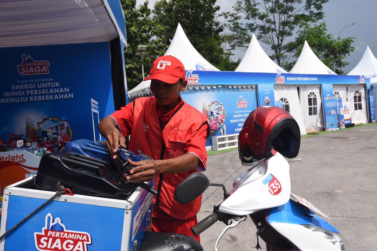Pertamina instals 201 mobile fuel storage on the Eid travellers’ route ...